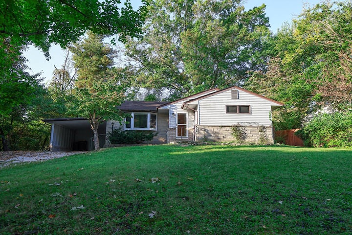 Bloomington Home Near Iu Campus! - Bloomington, IN