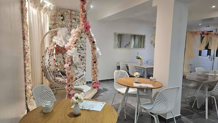 Salle Fleurie Et  Chic à Montluel - Rhône-Alpes