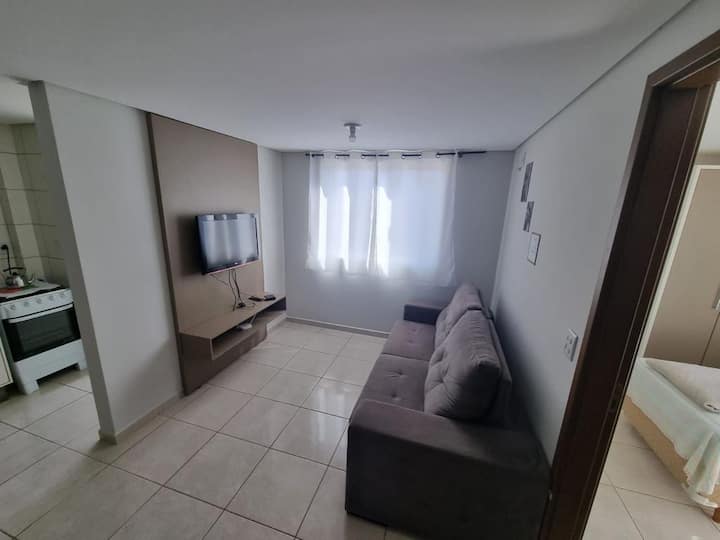 Ap Um Quarto Cozinha E Lavanderia Completa Ar Cond - Cascavel