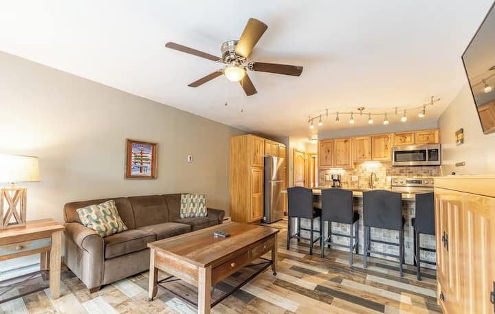 Keystone Mountain Escape | Walk To Lifts & Hot Tub - Keystone, CO