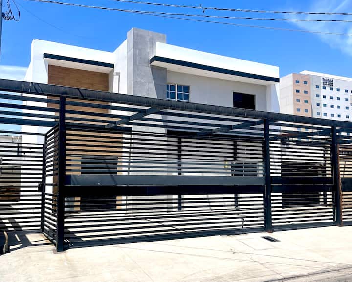 Departamento Ejecutivo. Cómodo, Seguro Y Tranquilo - Mexicali