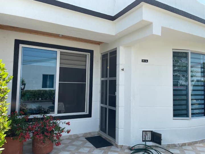 Se Alquila Casa En Condominio En Flandes Tolima - Tolima