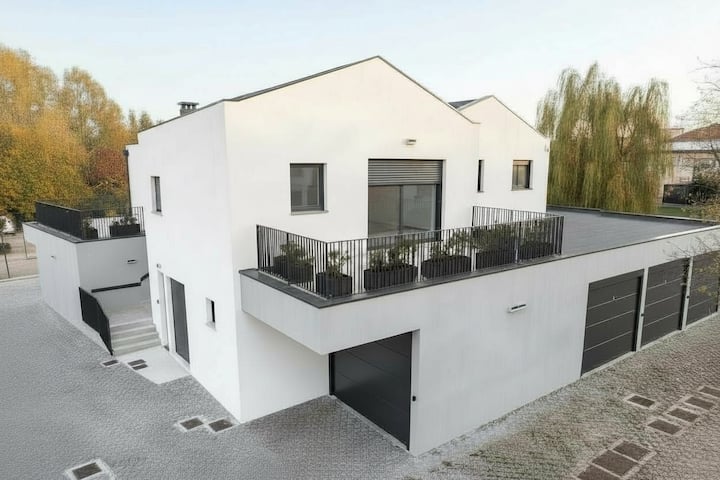 [Residence Fornaci 4] - Suite Con Garage Privato - Treviso