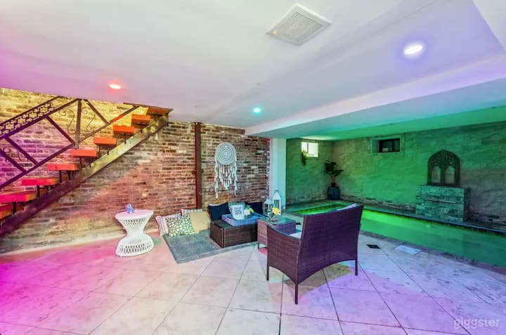Sparkling Pool Offering Tranquil Ambiance - Jersey City
