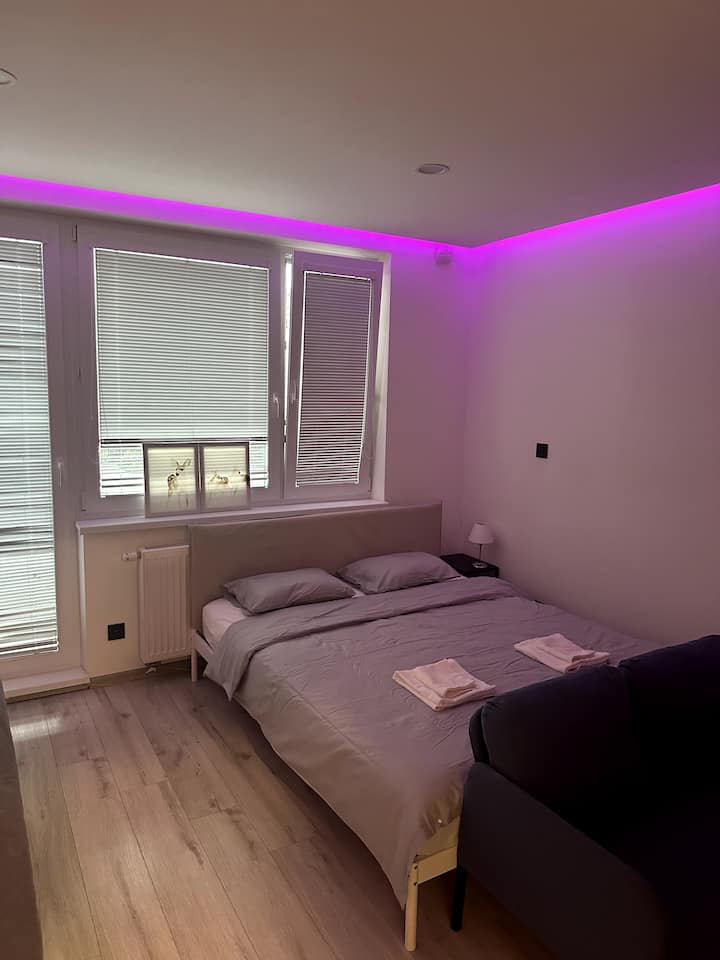 Light Apartment Near City Center - Bratislava