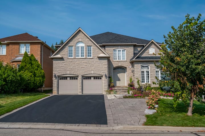 Beautiful 6 Bedroom House In Thornhill - Vaughan