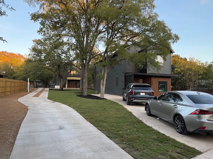 Modern Comfort Meets Austin Charm – South Austin - Austin, TX