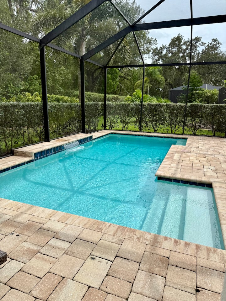 Spacious Pool Home In The Heart Of Estero - Estero, FL