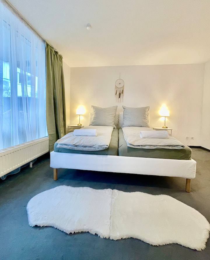 Bright And Cozy Apt 3 Min From The Main Station - Düsseldorf