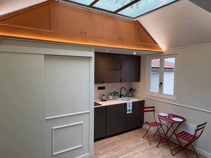 Mini Maison Sous Verrière – Design Au Cœur De Lyon - Lyon