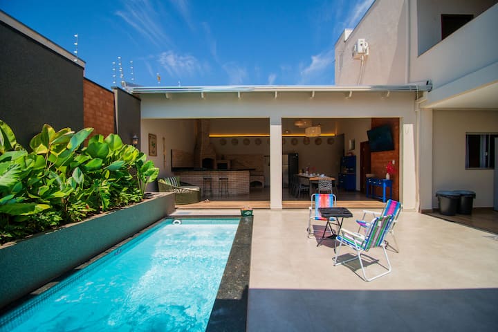 Piscina Aquecida, 4 Suítes, Roupa De Cama, Amenite - Caldas Novas