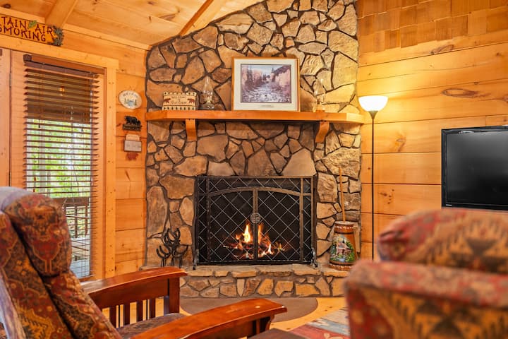 Spring Peace In The Mountains, Couple's Retreat! - Suches, GA