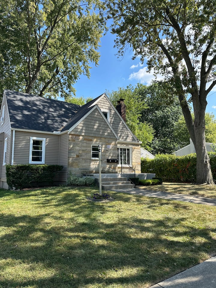 Cozy Vip Private Loft | Concierge + Event Space - Troy, MI