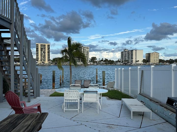Waterfront, Coastal Escape #5, 1 Queen Bed - Clearwater Beach, FL