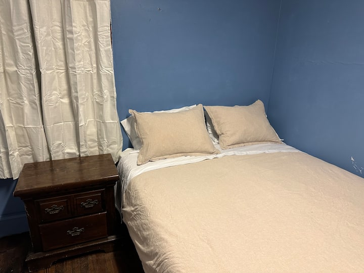 Private Room And Private Bath - Pittsfield, MA