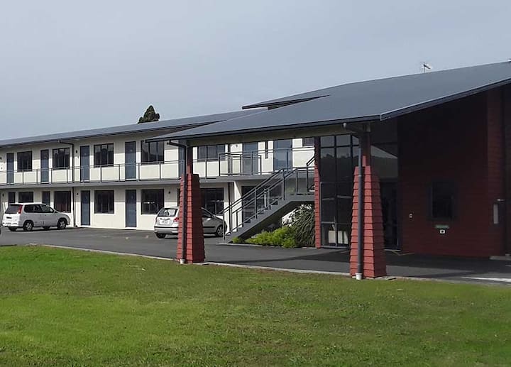 Spacious 2-bedroom Unit - Pōkeno