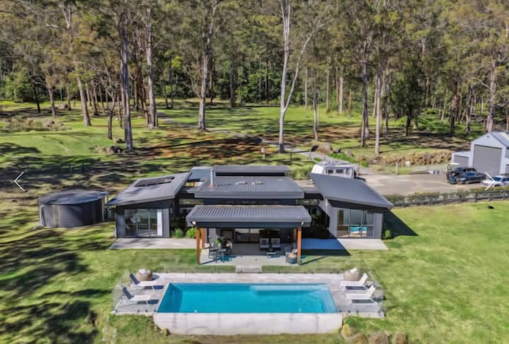 Pool Side Serenity @ Tamborine Mountain - Canungra