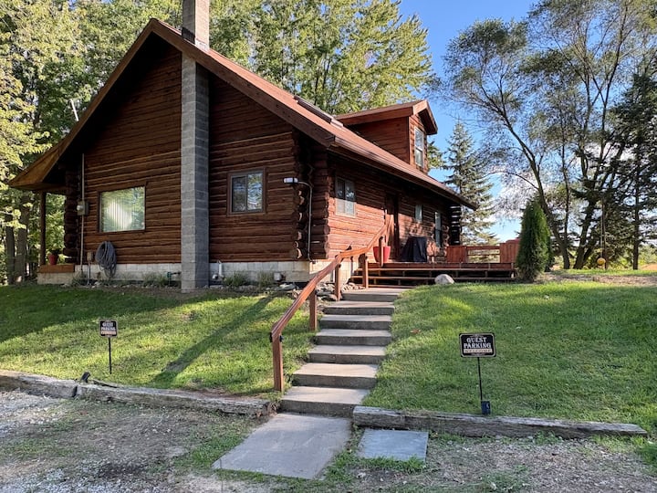 Cozy Cabin In The Trees-1 Mile From Tanger Outlet - United States