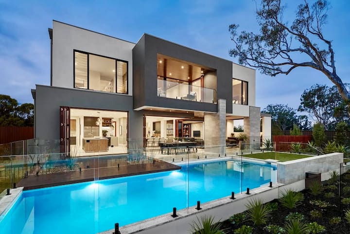 Ultimate Luxury| 5 Ensuite Brms | Waterfront - Morisset