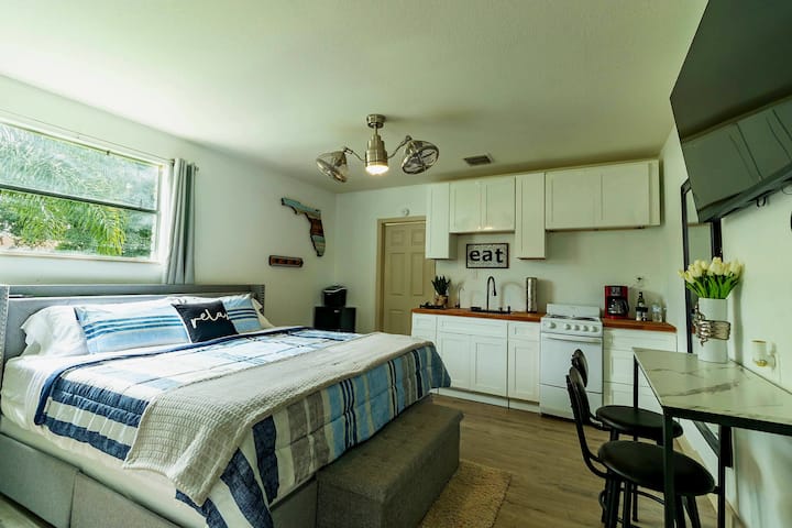 Relaxing Guest Suite -Near Universal, Disney & Ucf - Orlando, FL