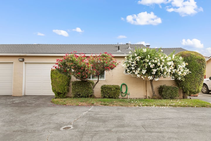 Jane's Home (V4) | Upgraded Cottage W Garage+hvac - Redwood City, CA