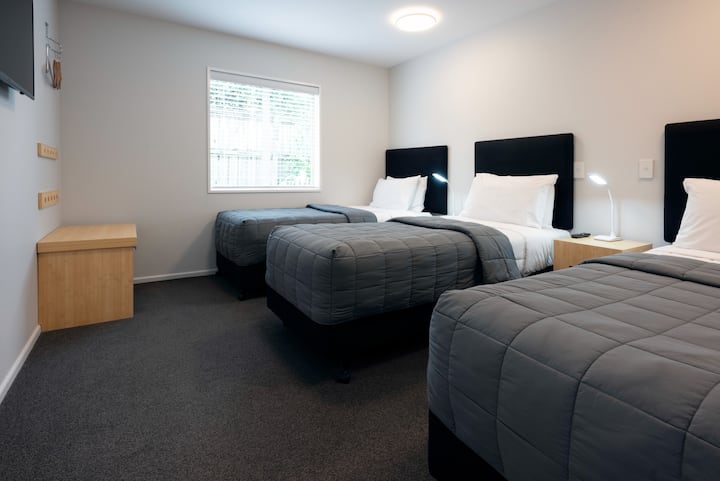 Ground Floor Two Bed Family Apartment - Hanmer Springs