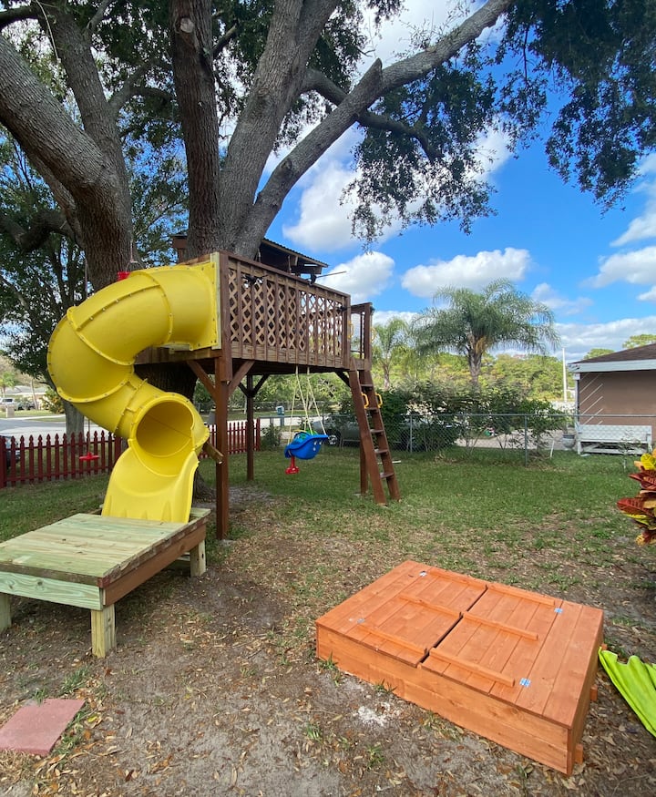 The Tree House Home @ Mariposa A - Melbourne Beach, FL