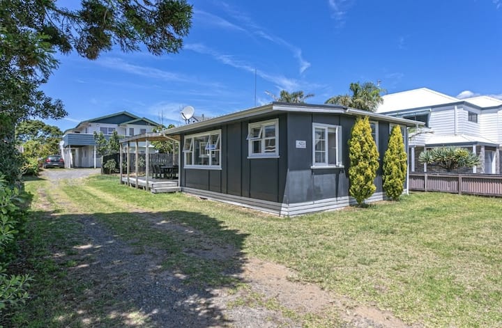 Rangi Ave - Short Walk To The Beach ! - Whangamatā