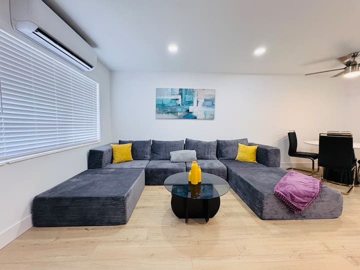 Modern Central Hollywood Retreat|wi-fi|ac| Parking - Hollywood, FL
