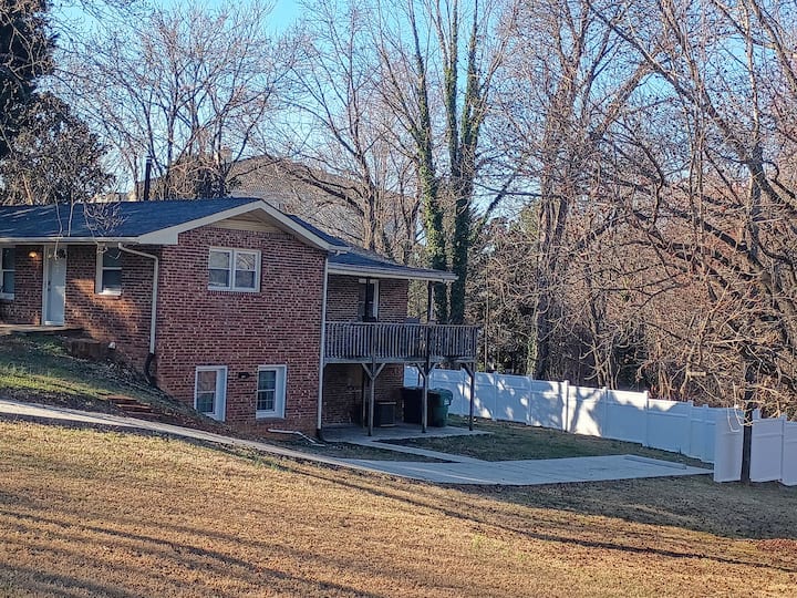 Relax Inside The City - High Point University, High Point