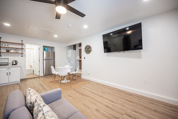 Private Vegas Studio – 10 Min From Strip - Las Vegas