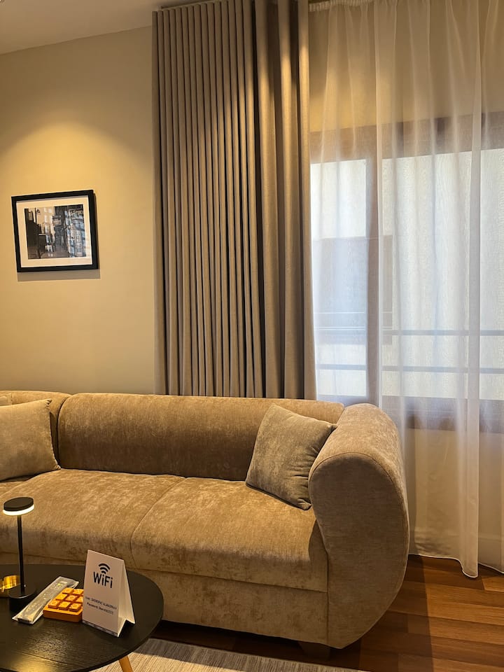 Luxury 1br + Living Near Haram | Self-check - Madinah