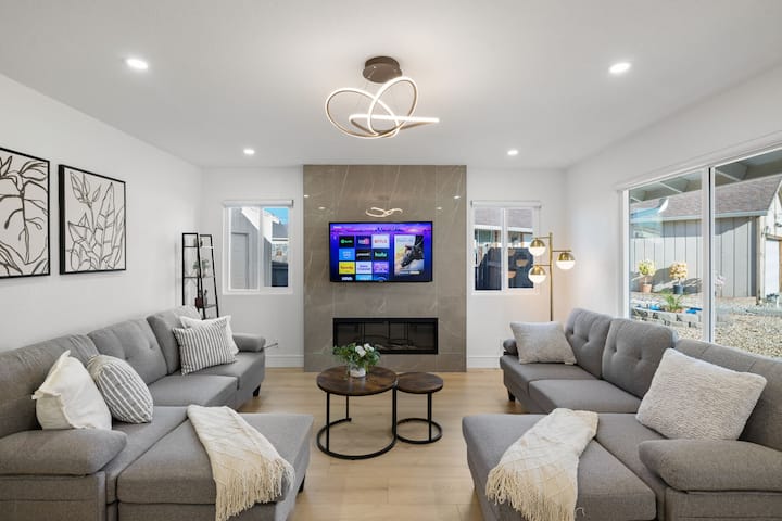Newlux 4br |Gameroom |Kingbed |Kid&pet Friendly - Milpitas, CA
