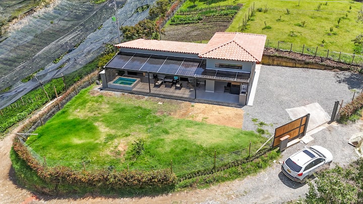 Monteverde House /Jacuzzi / Bbq / 3 Br - El Carmen - Rionegro