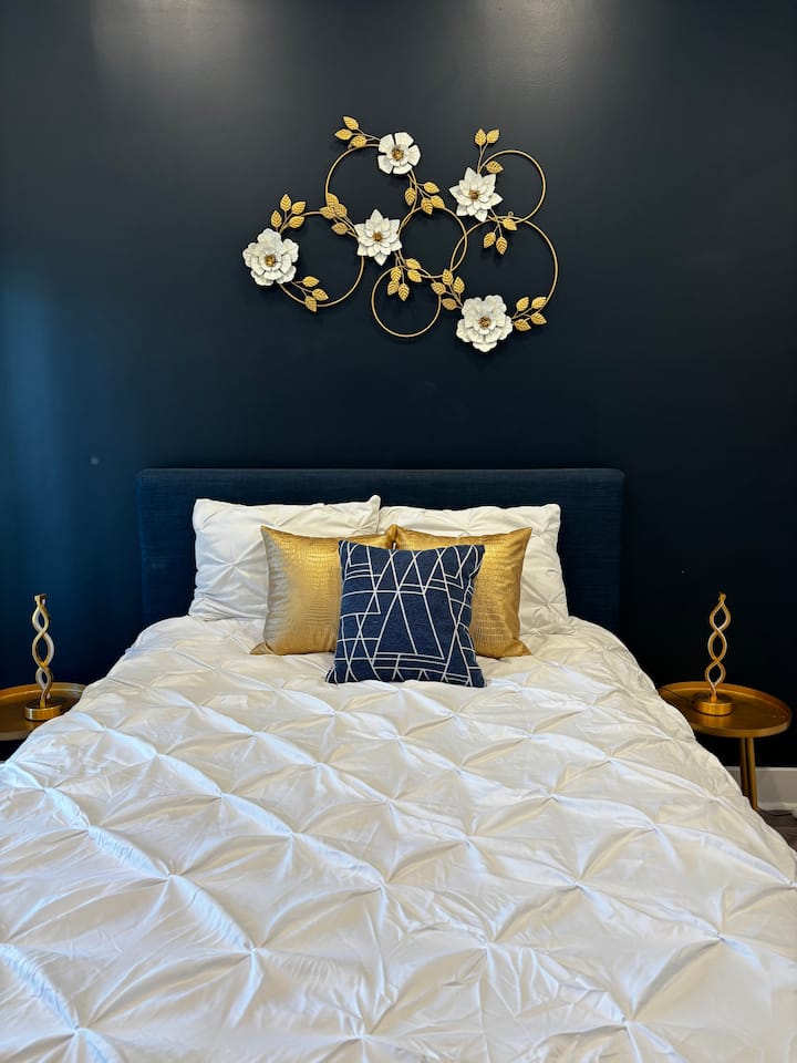 Chic City Retreat | Luxe Comfort Meets Modern Art - Baltimore, MD