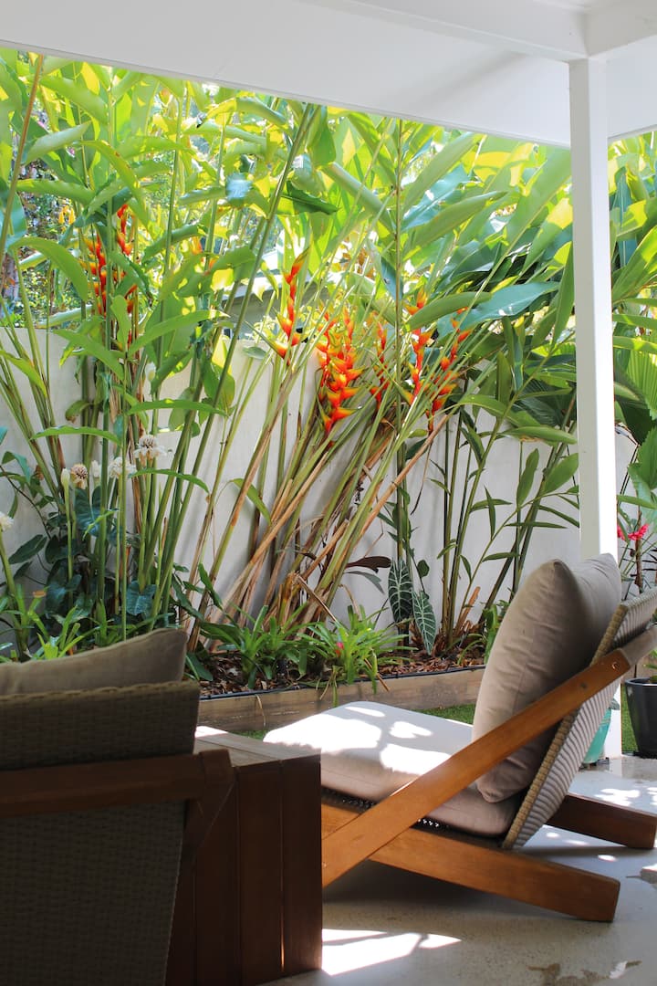 Tropical Retreat In Aeroglen - Cairns