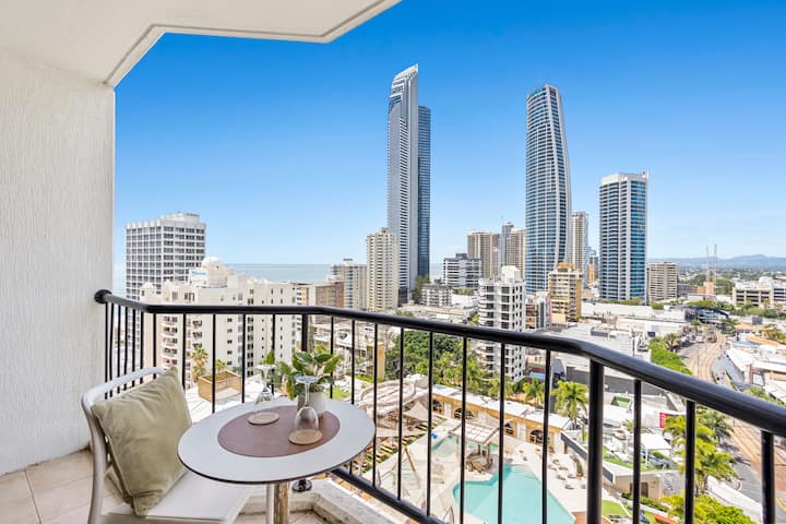 Beachside Studio Retreat - Heart Of Gold Coast - Surfers Paradise