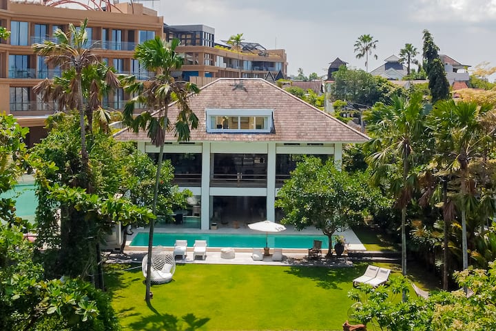 Boutique 10br Villa W/ River & Walk To Beach - Australie