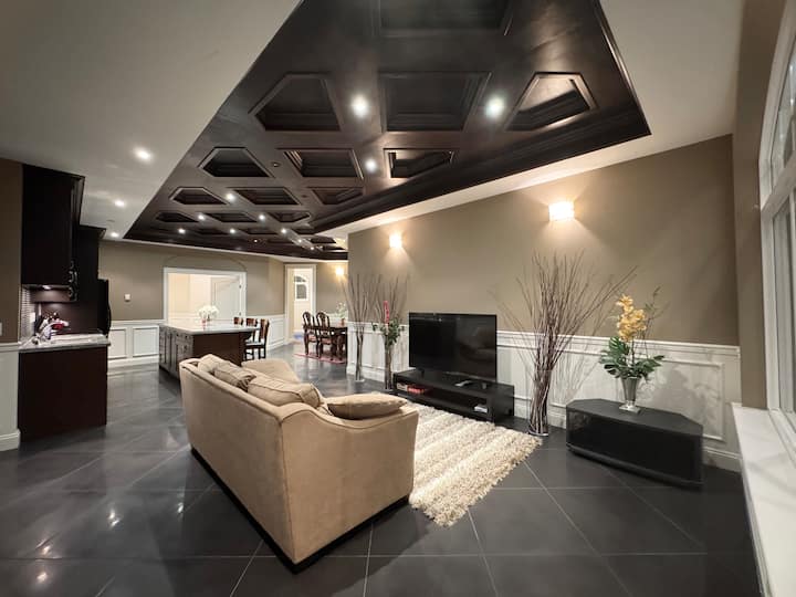 Indulge In Tranquil Luxury | 2-bed Anmore Escape - Port Moody