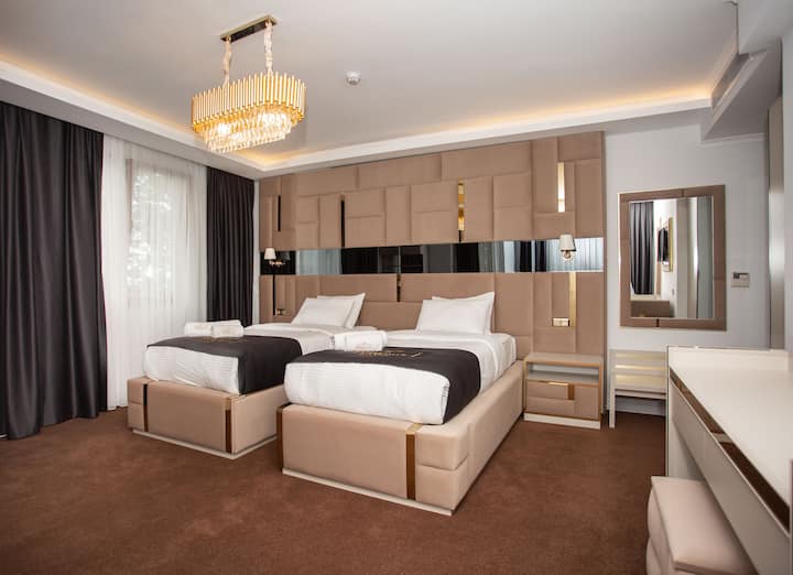 10 Minutes To Center And Airport – Twin Room - Trabzon