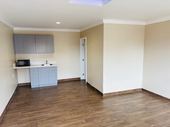 Mesa Studio - Less Than 5 Min From Beach & Airport - Newport Beach, CA