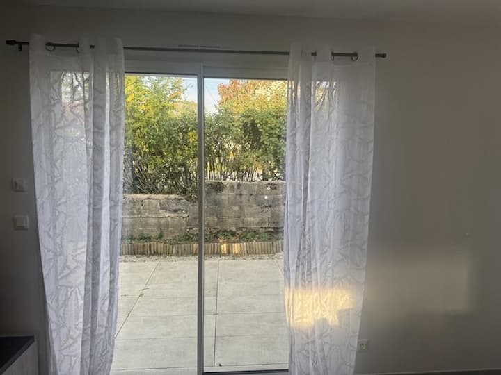 Petite Maisonnette De Village Pour 2/4 Personnes - Baume-les-Messieurs
