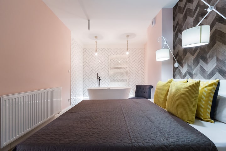 Deluxe Apartment With Balcony - Budapest