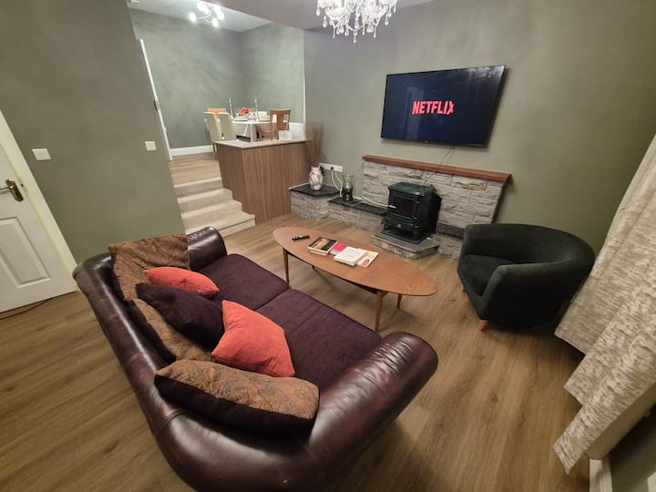 Elegant Central Four Bedroom House In Galway City - Galway