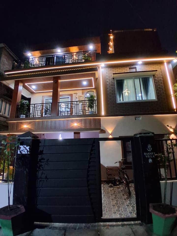 Luxe Stay With Courtyard Glow & Rooftop Lounge - Nepal