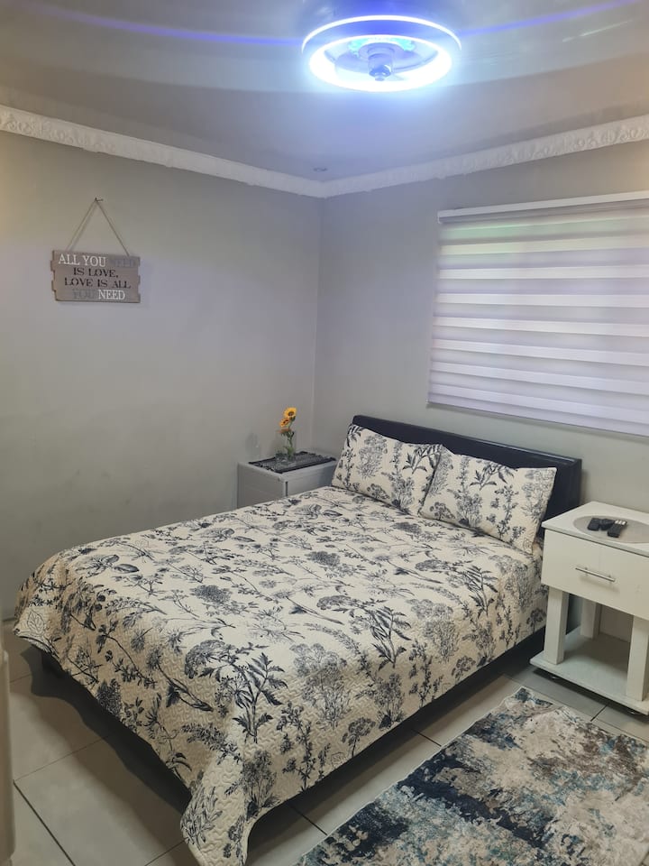 Cosy And Neat 1bed Apartment - Krugersdorp