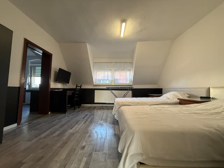 Monteurwohnung 4 Pers. Mit Parkplatz-lüdenscheid - Lüdenscheid