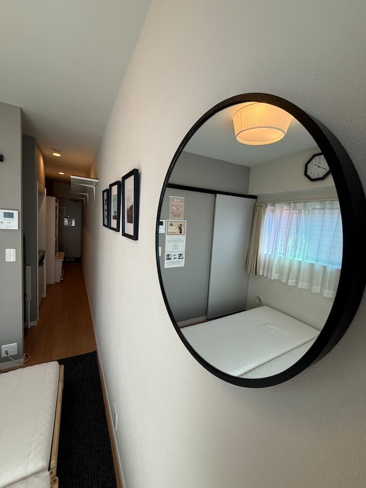 駅徒歩5分、商店街1分！女性も安心、閑静で安全な住宅街にある新築アパート。ワークスペース付きの301 - Chofu