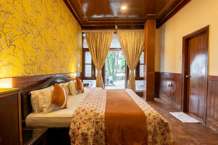 Hillside Retreat W/ Restro, Lawn & Easy Parking - Nainital