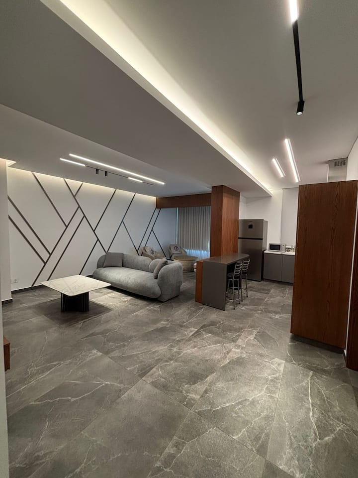 Chic Luxury Apartment - Beirut